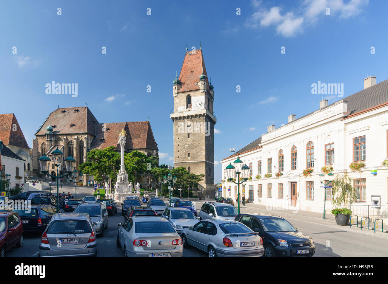 Perchtoldsdorf: Market Square, Parish Church, Trinity Column, Defense ...
