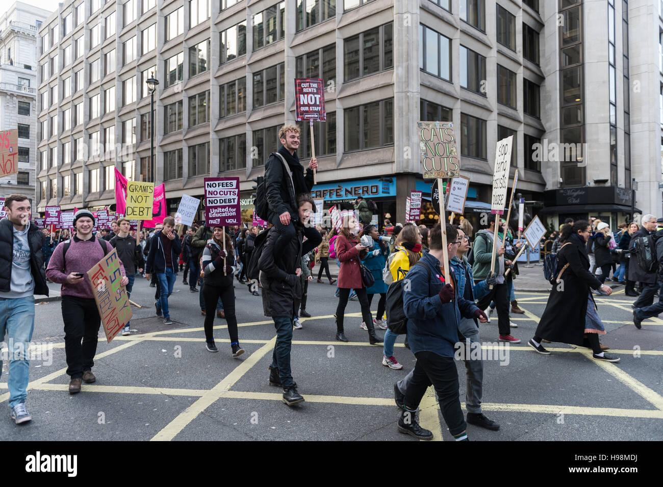 Nus students 2016 hi-res stock photography and images - Alamy