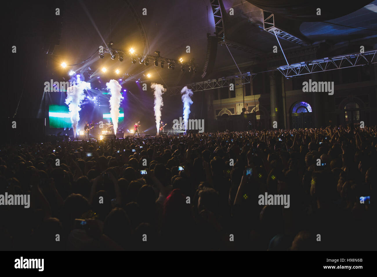 London, UK. 19th November, 2016. Brendon Urie, Dallon Weekes, Kenneth ...