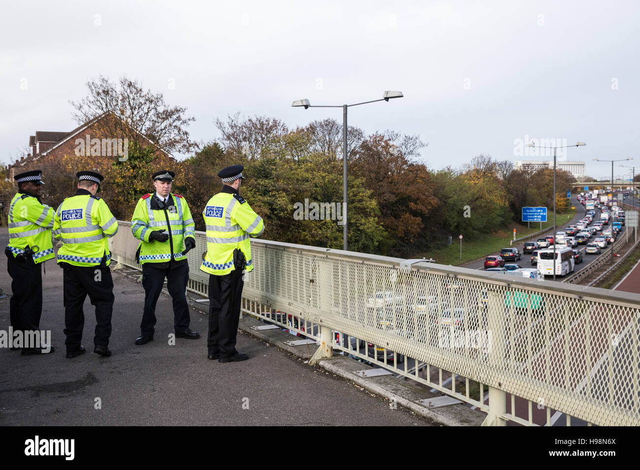 Airport spur road hi-res stock photography and images - Alamy