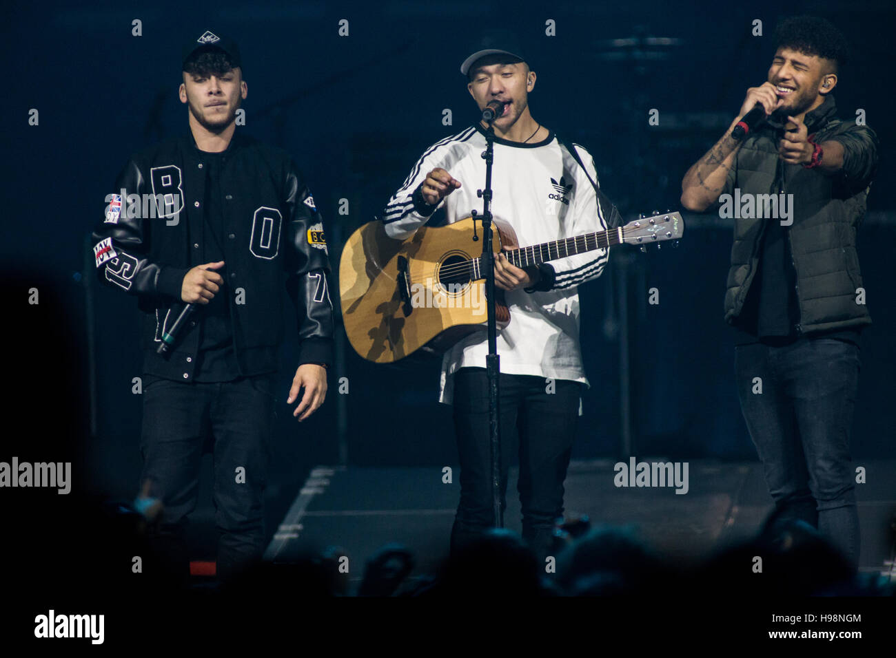 Mic lowry hi-res stock photography and images - Alamy