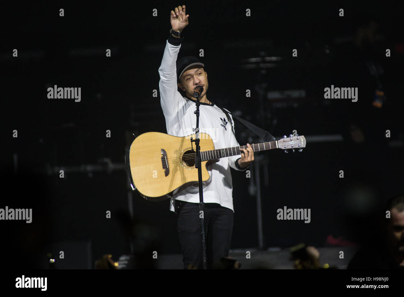 Mic lowry hi-res stock photography and images - Alamy