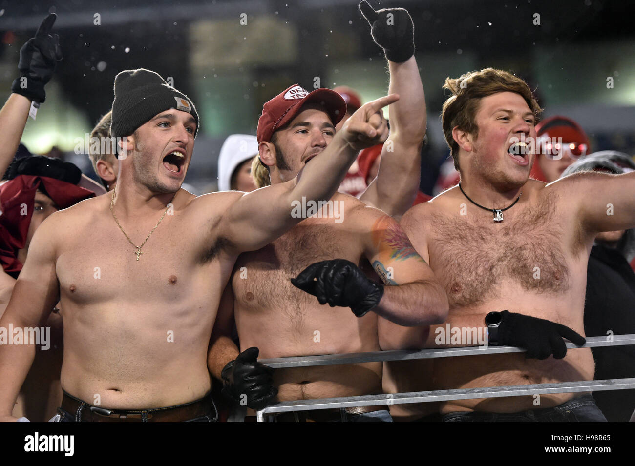 Morgantown, West Virginia, USA. 19th Nov, 2016. Shirtless Oklahoma fans ...