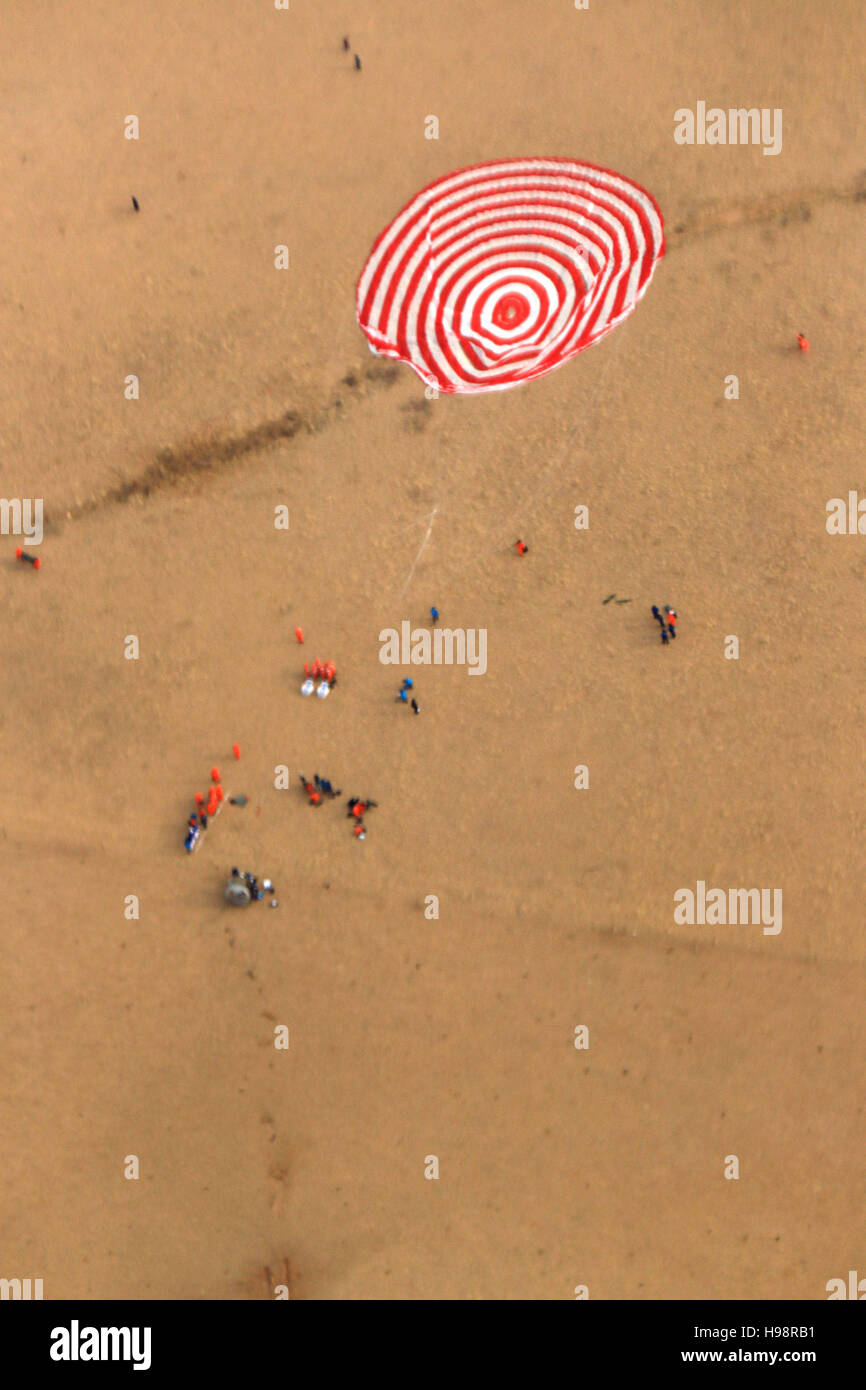 Beijing, China. 18th Nov, 2016. The return capsule of China's Shenzhou ...