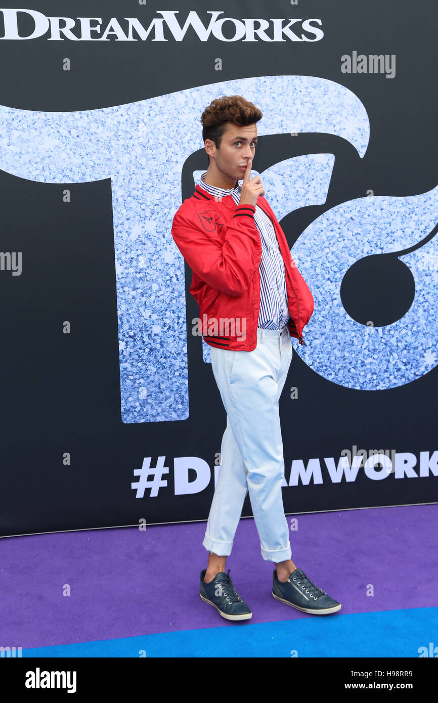 Sydney, Australia. 20 November 2016. Kurt Coleman arrives on the red ...