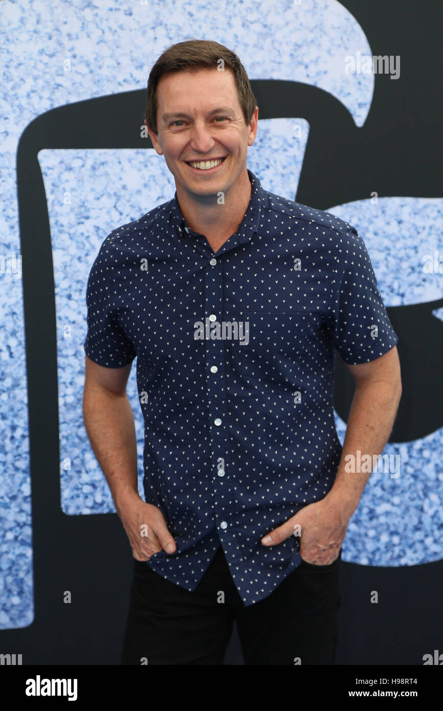 Sydney, Australia. 20 November 2016. Rove McManus arrives on the red ...