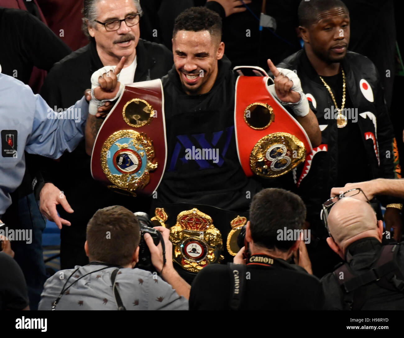 Las Vegas NV, USA. 19th Nov, 2016. Andre Ward poses with his belts ...