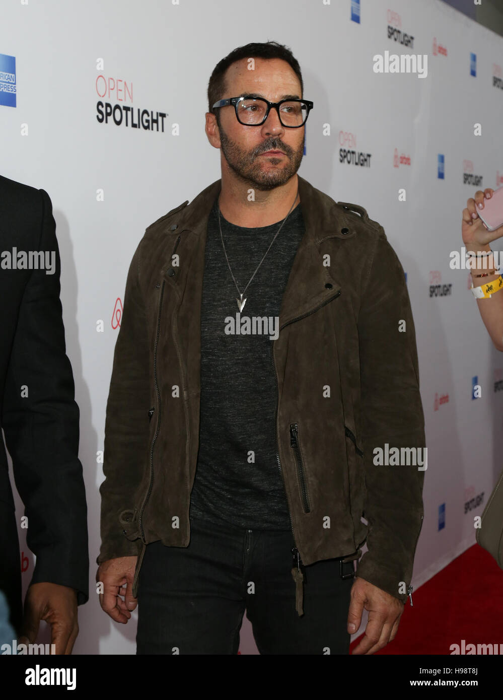 Los Angeles, Ca, USA. 19th Nov, 2016. Jeremy Piven attends the 3rd ...