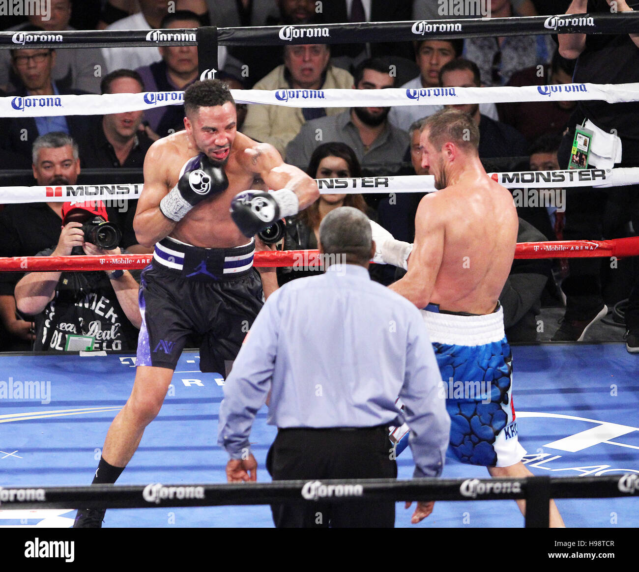 Light weight boxers hi-res stock photography and images - Alamy