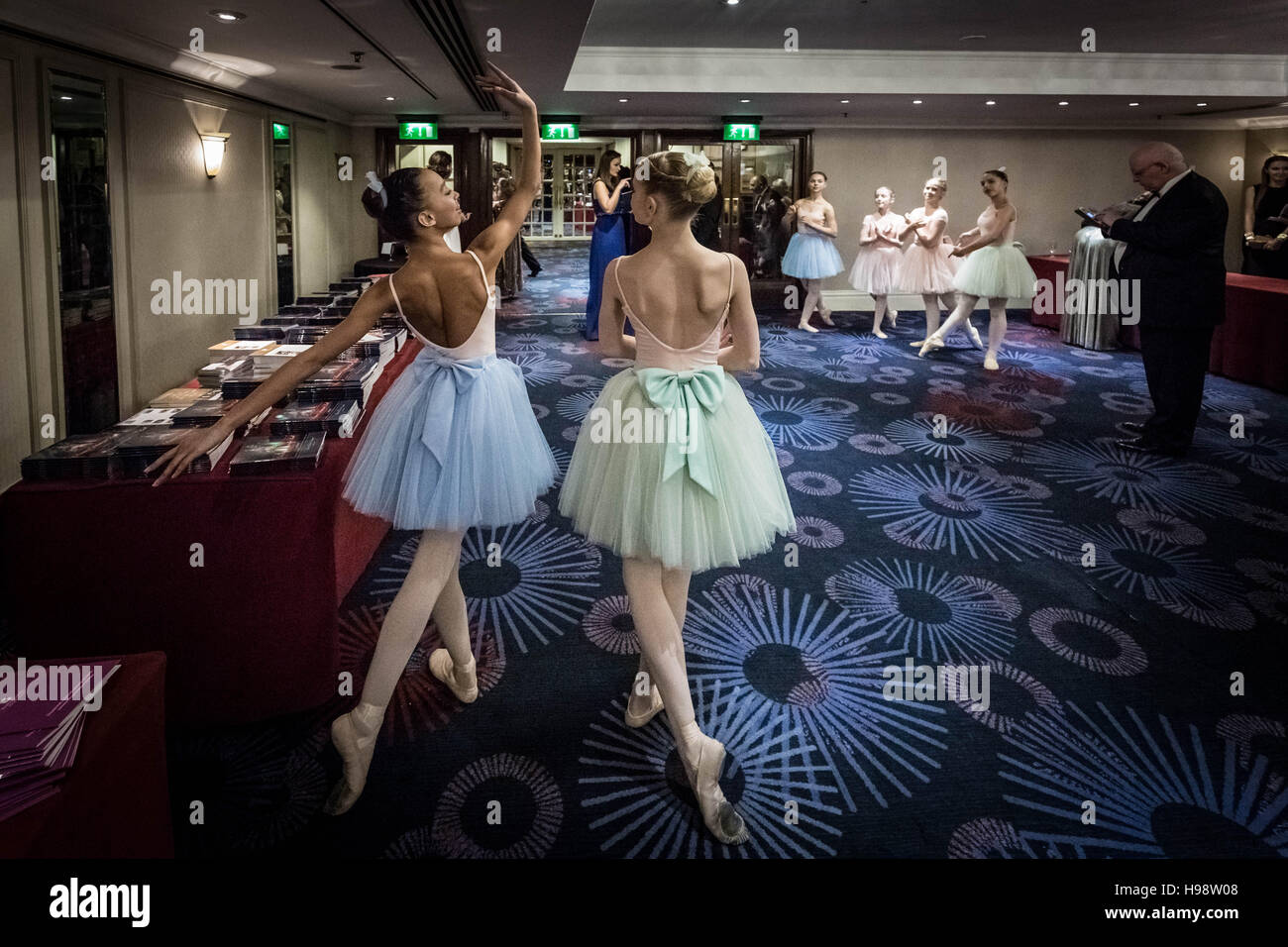 London, UK. 19th November, 2016. Young students from the Natalia Kremen ...