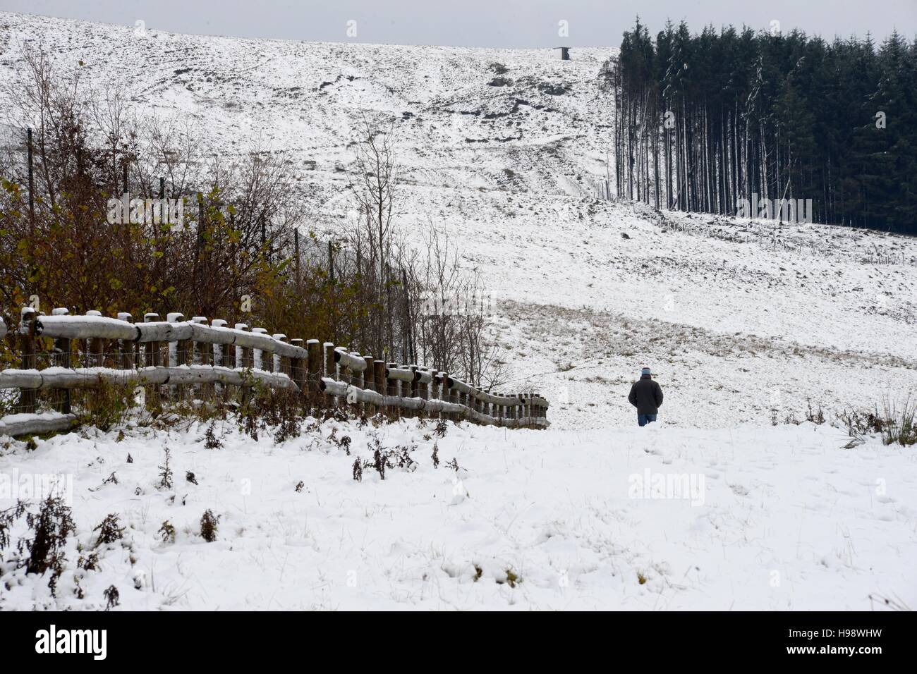 Wales, UK. 20th November, 2016. Snow in the village of Fochriw in South ...