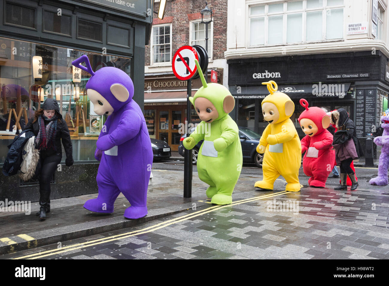 London, UK. 20 November 2016. Teletubbies on their way to the parade ...