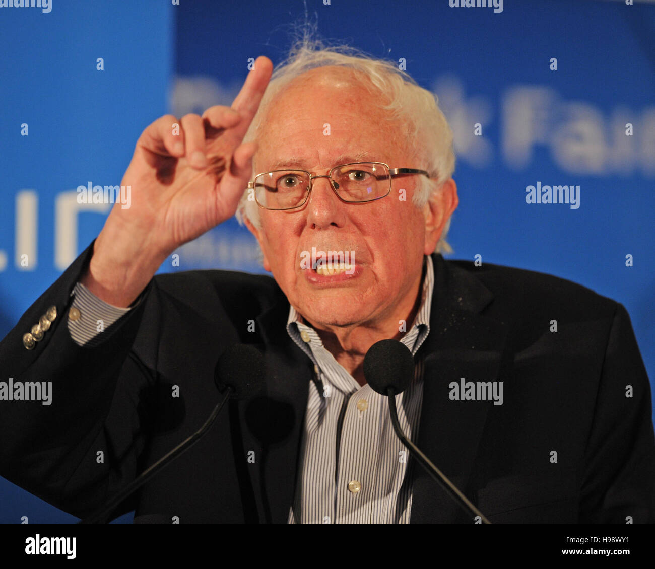 Miami, FL, USA. 19th Nov, 2016. Bernie Sanders speaks during the 2016 ...