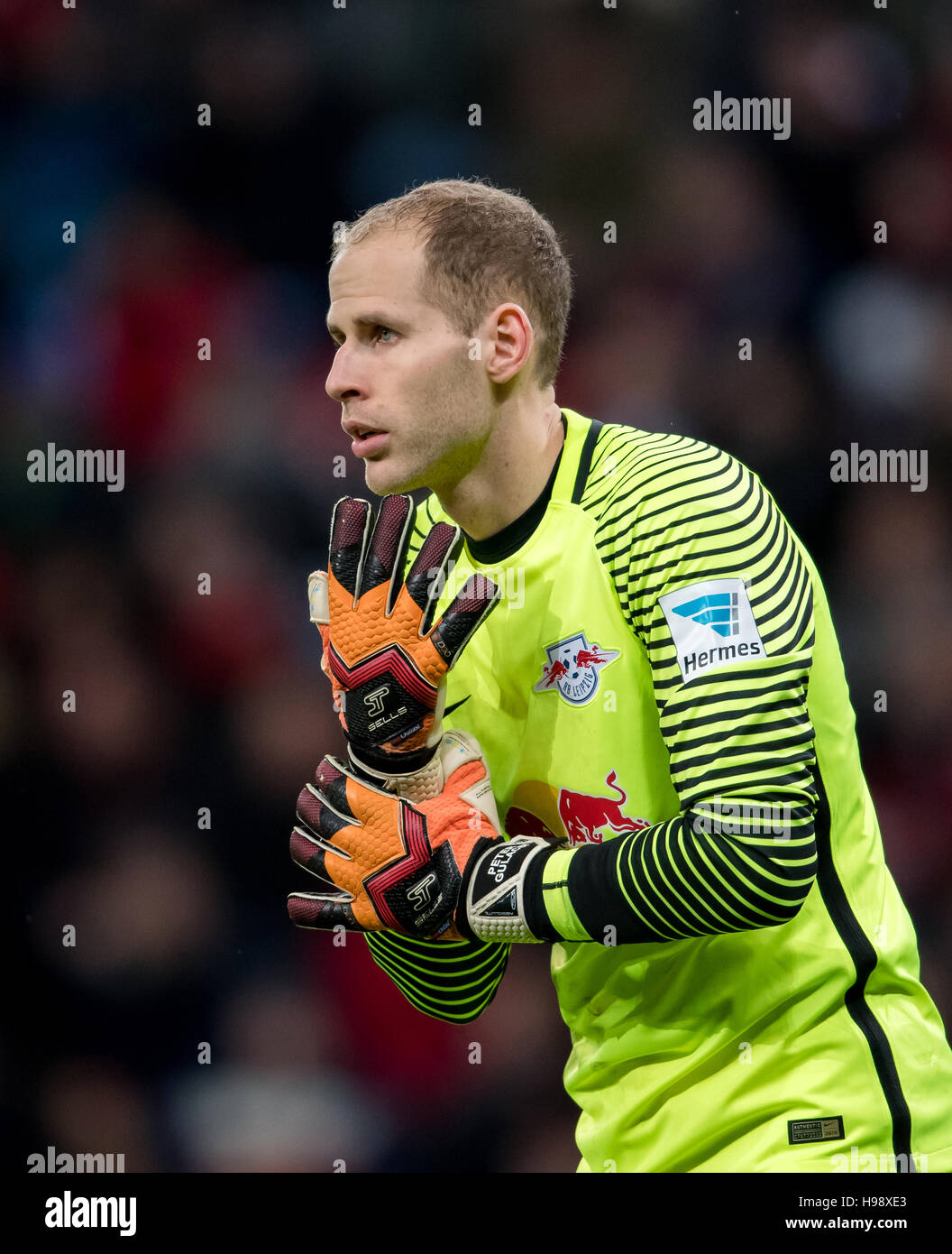 Leverkusen, Gemrany. 18th Nov, 2016. Leipzig's goalkeeper Peter Gulacsi ...