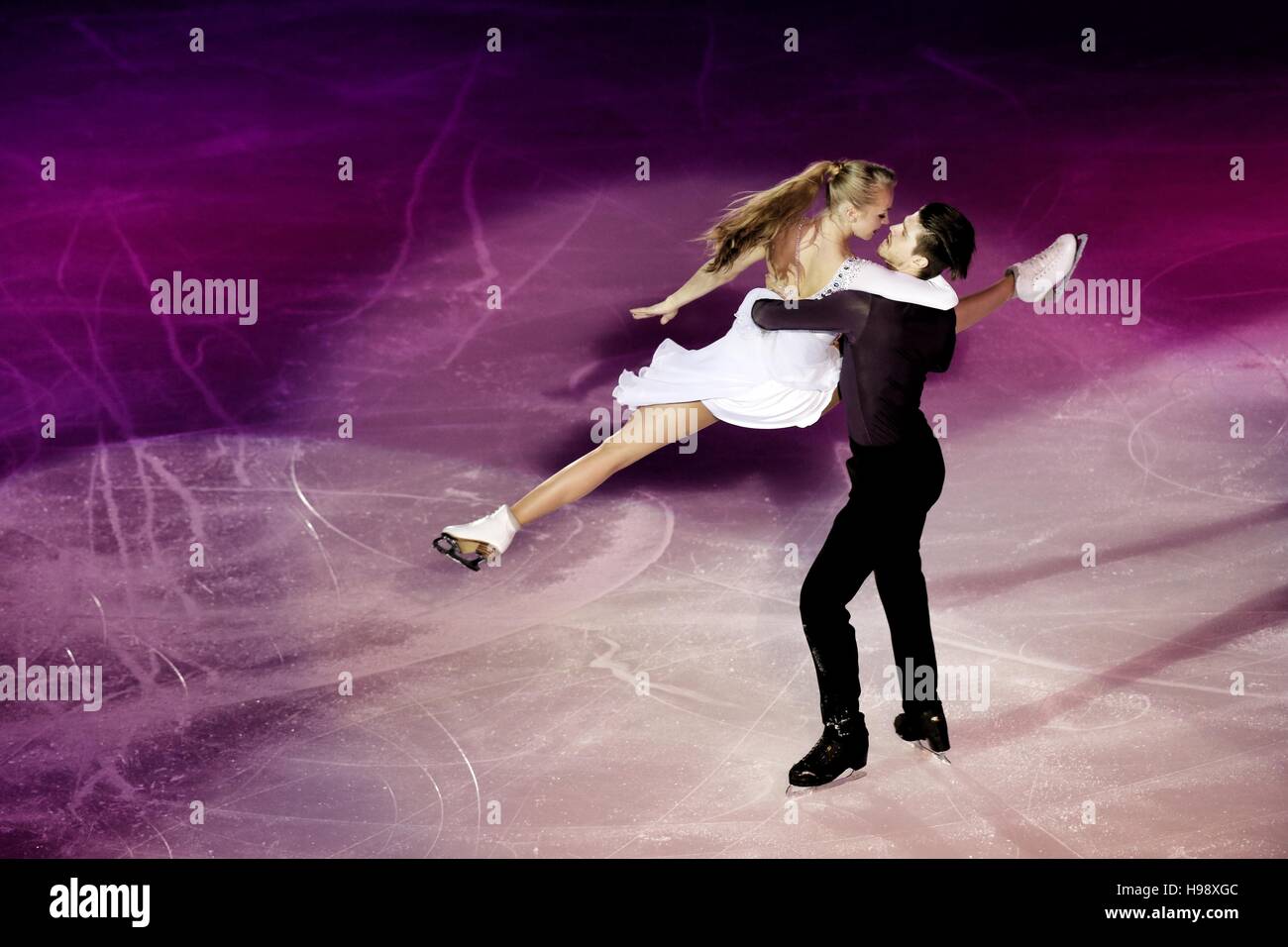 Alexandra stepanova and ivan bukin of russia hi-res stock photography ...