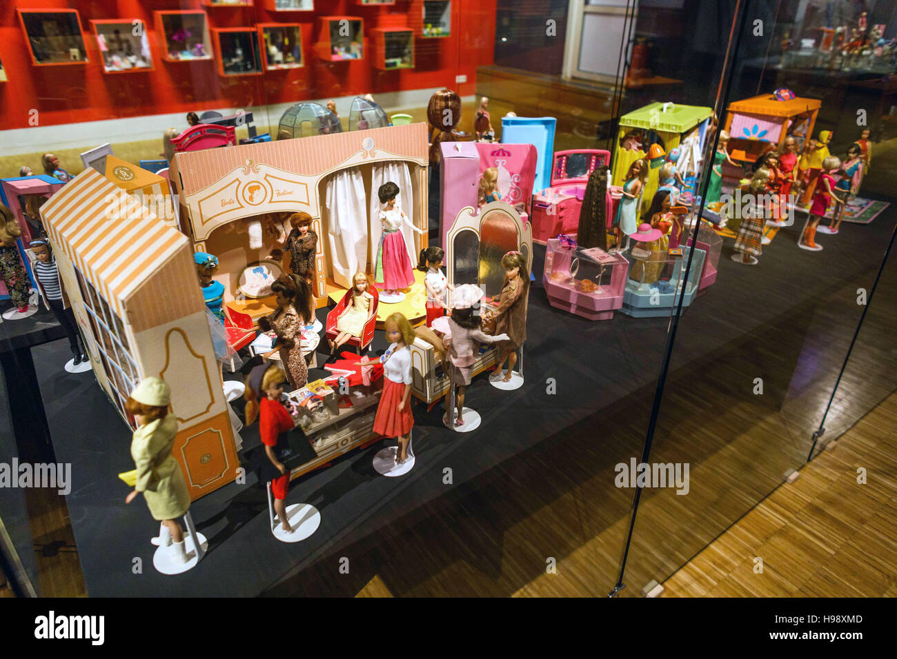 Barbie museum hi-res stock photography and images - Alamy