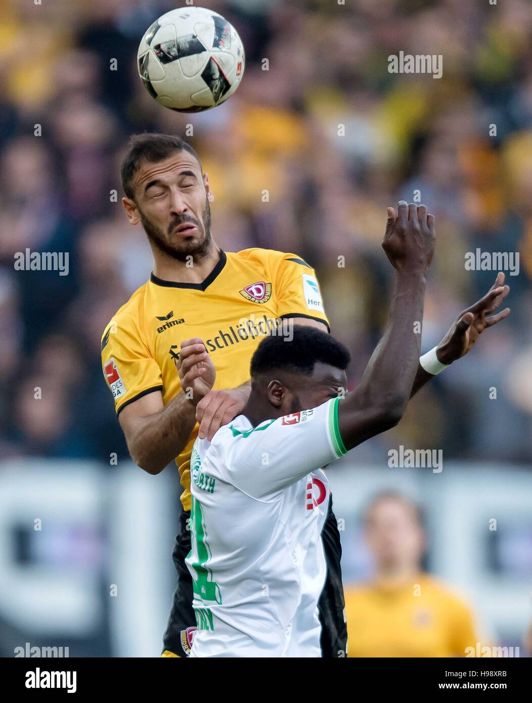 Dresden, Germany. 20th Nov, 2016. Dresden's Akaki Gogia (back) and ...