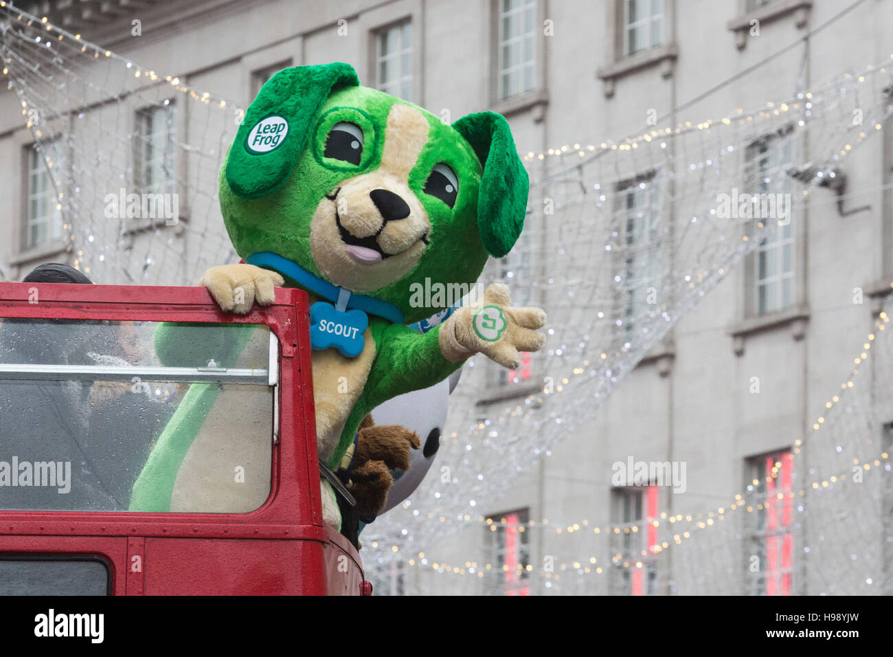 London, UK. 20 November 2016. The 2016 Hamleys Christmas Toy Parade ...