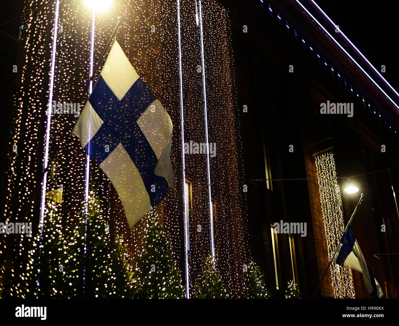 Helsinki, Finland. 20th Nov, 2016. The Christmas seasone begins in ...