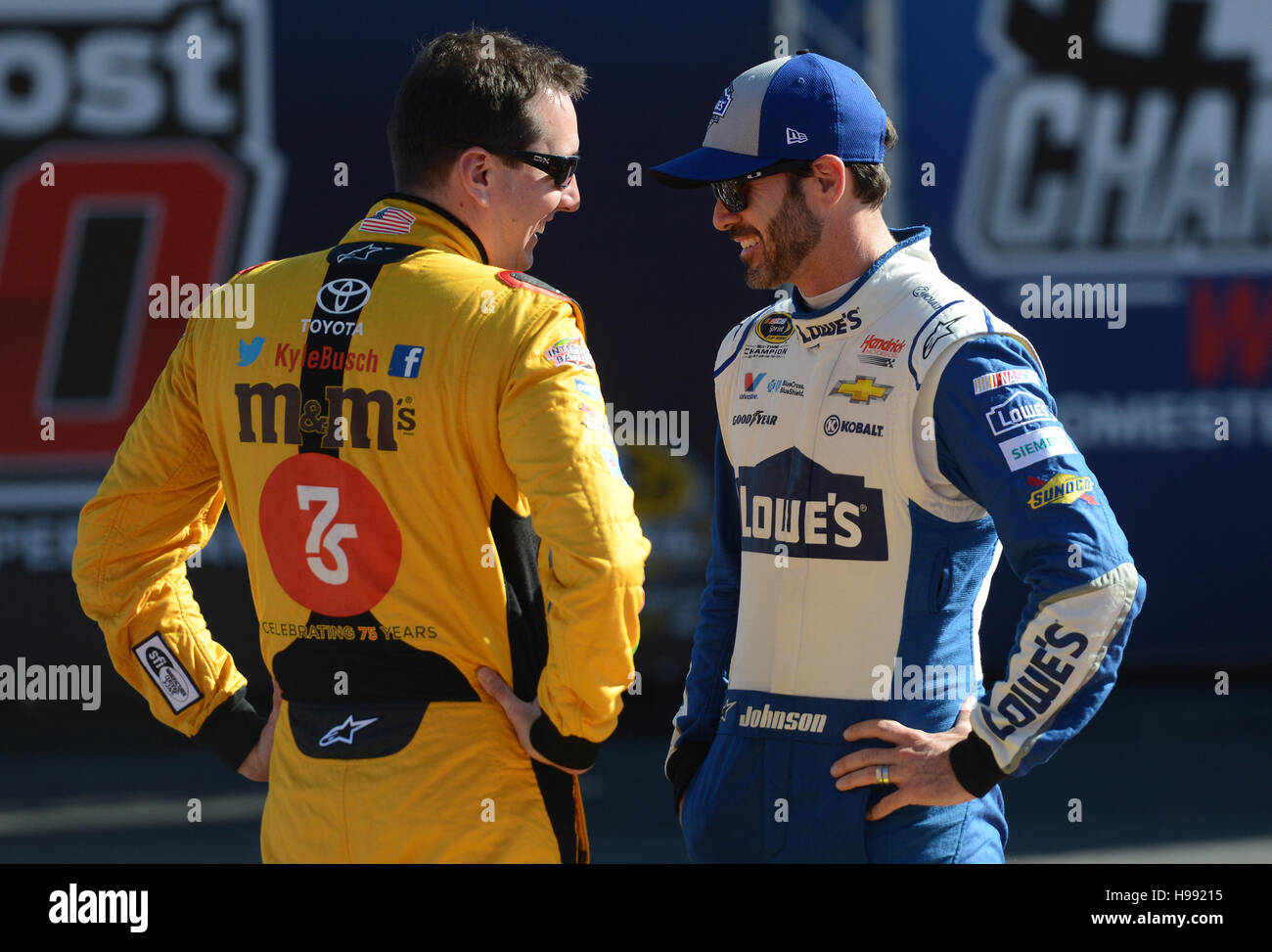 Kyle busch homestead 2016 hi-res stock photography and images - Alamy