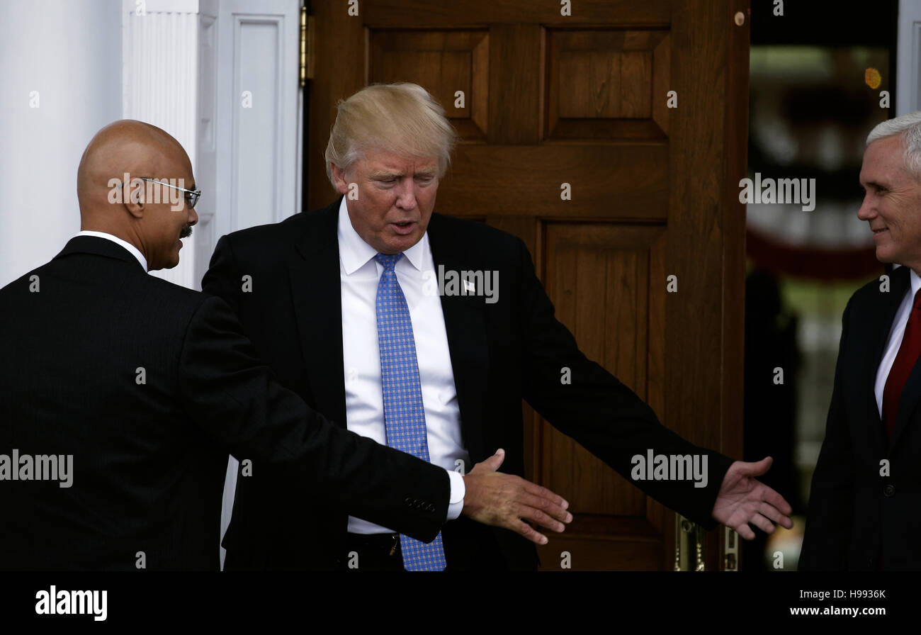 United States President-elect Donald Trump (C) and Vice President-elect ...