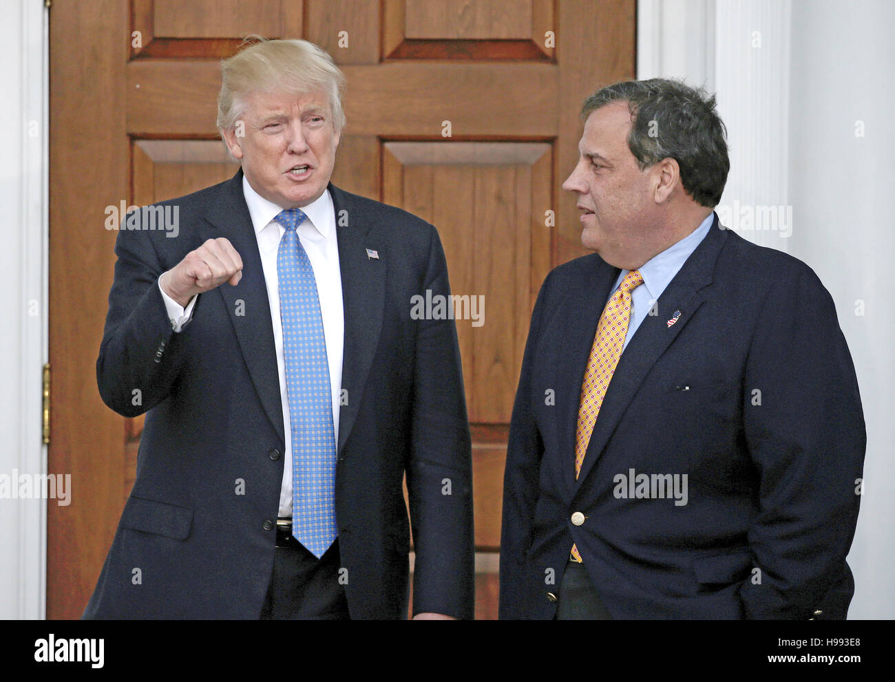United States President-elect Donald Trump (L) gestures with New Jersey ...