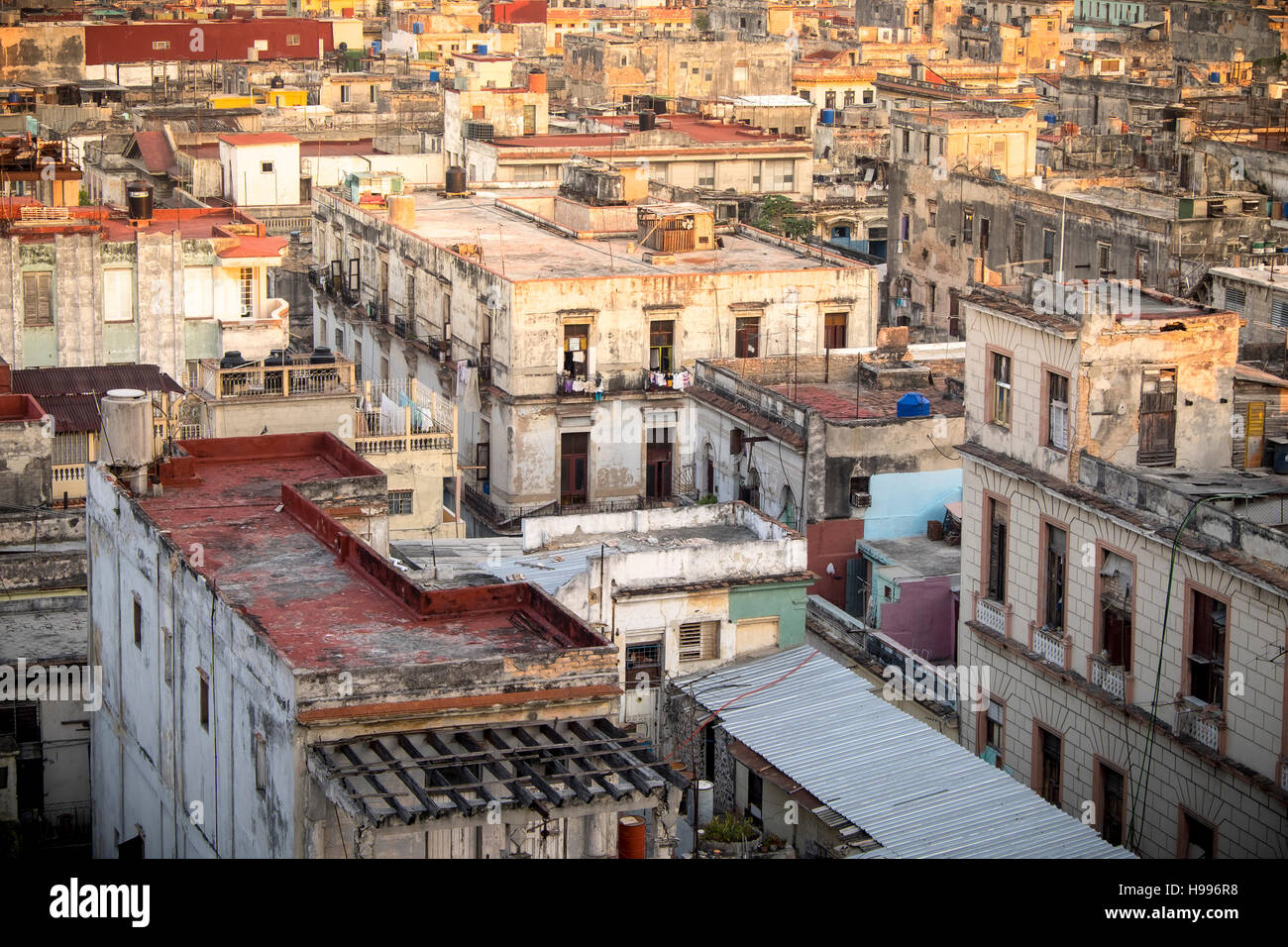 Old havana buildings hi-res stock photography and images - Alamy