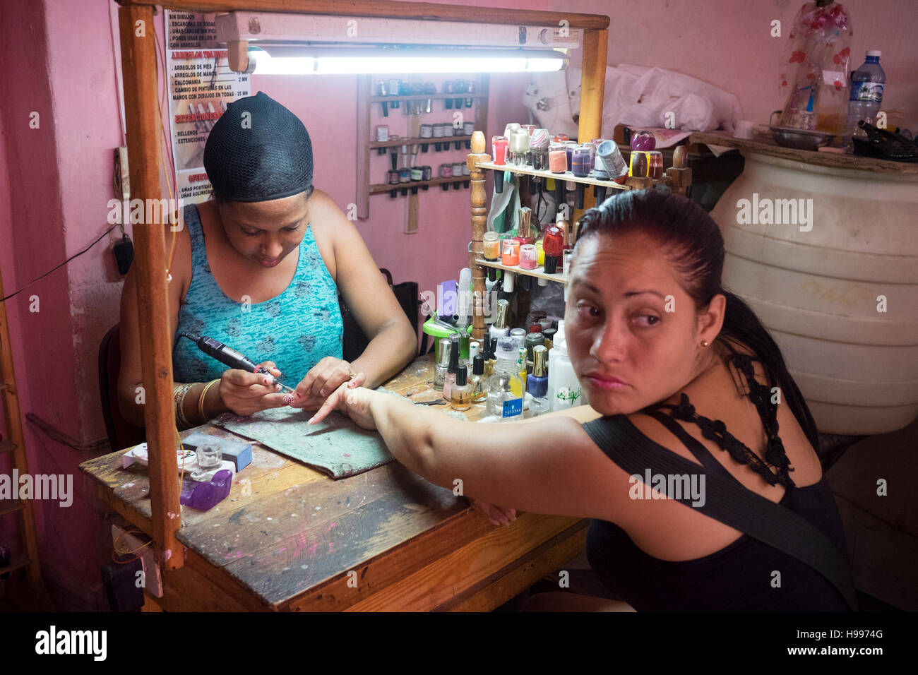 Havana, Cuba: In the nail salon Stock Photo - Alamy