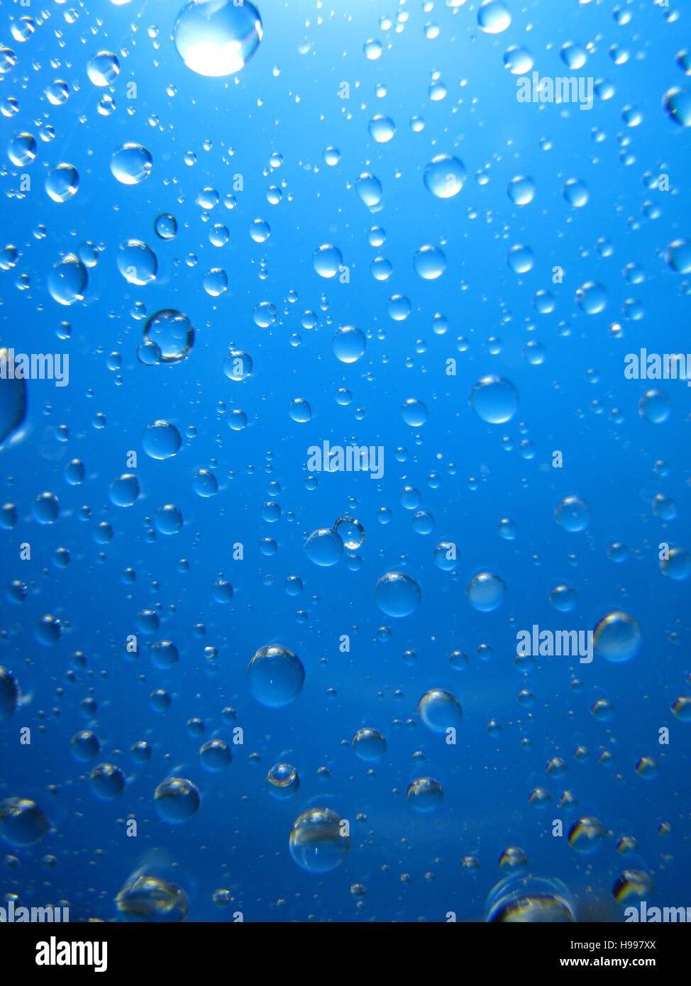 Water droplet splash ripples hi-res stock photography and images - Alamy