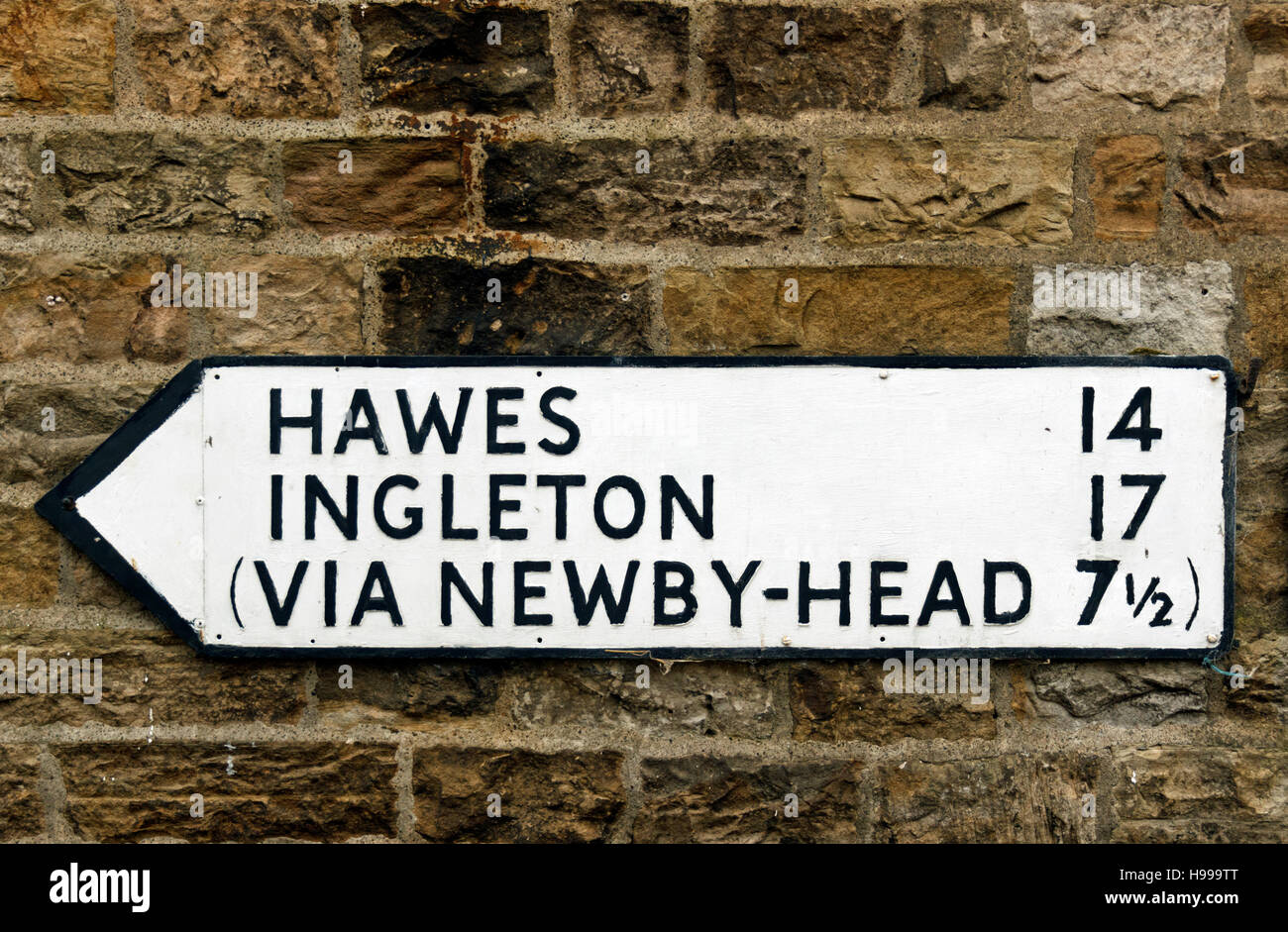 Sign to Hawes and Ingleton Stock Photo - Alamy
