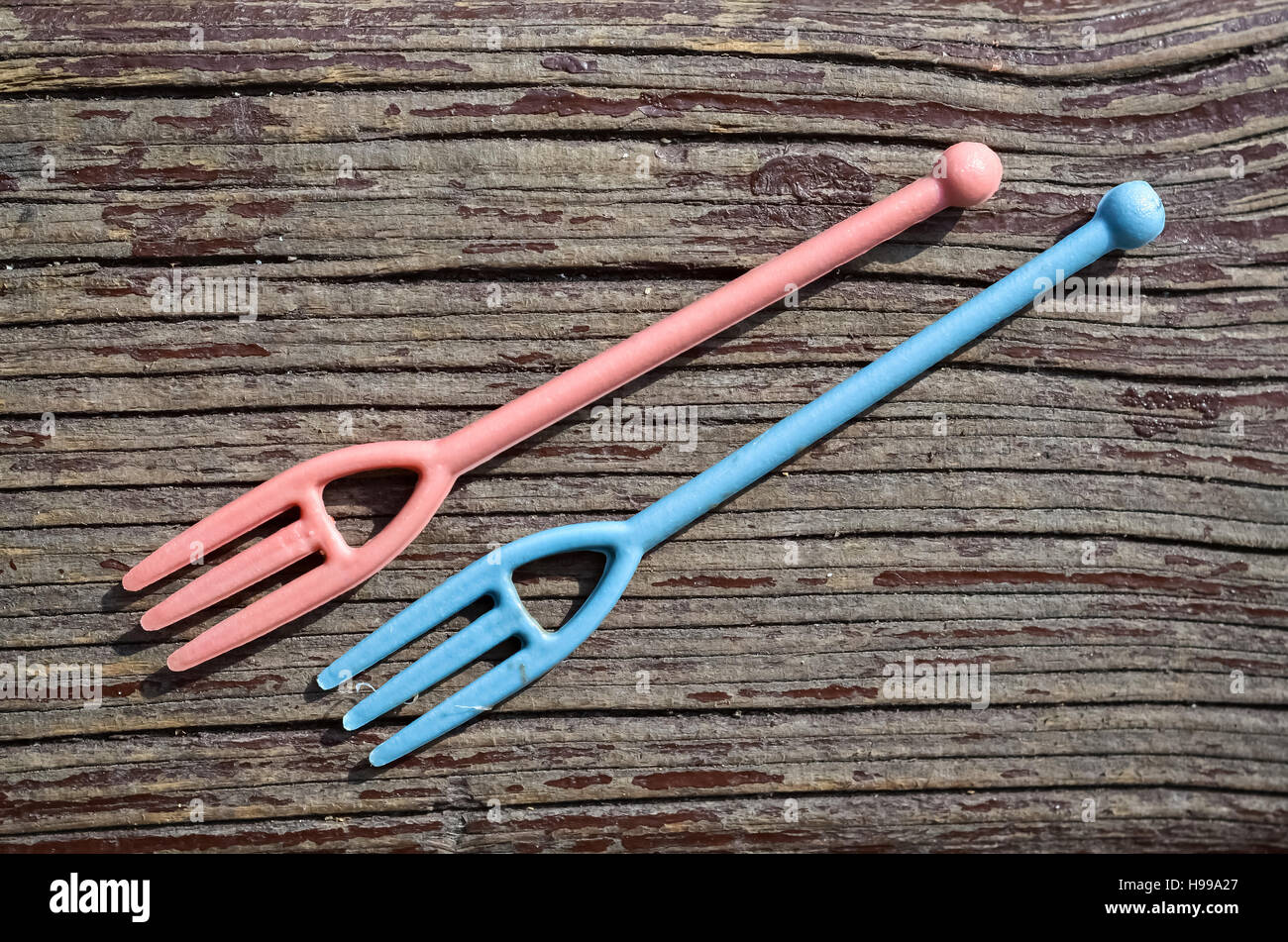 Plastic forks hi-res stock photography and images - Alamy