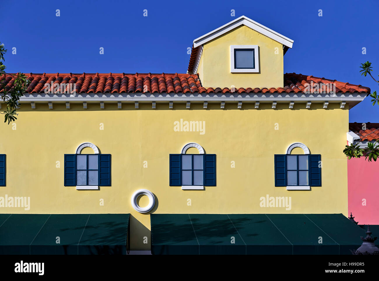 Painted structures hi-res stock photography and images - Alamy