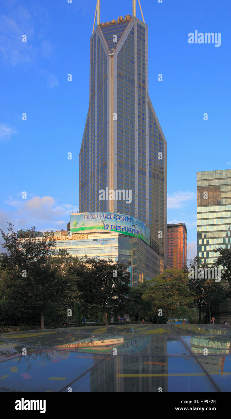 Square skyscraper hi-res stock photography and images - Alamy