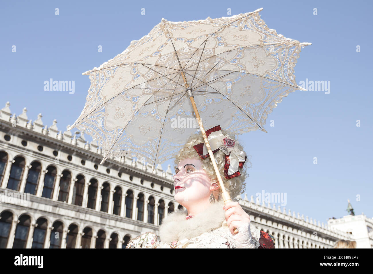 Venice Carnival Models Stock Photo - Alamy