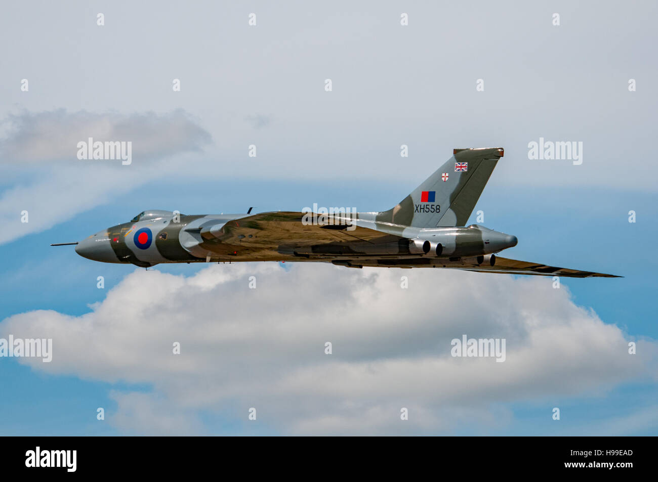 Port stanley 1982 raf vulcan hi-res stock photography and images - Alamy