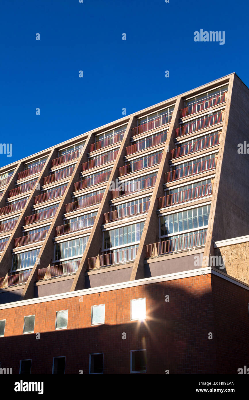 Opera cologne hi-res stock photography and images - Alamy