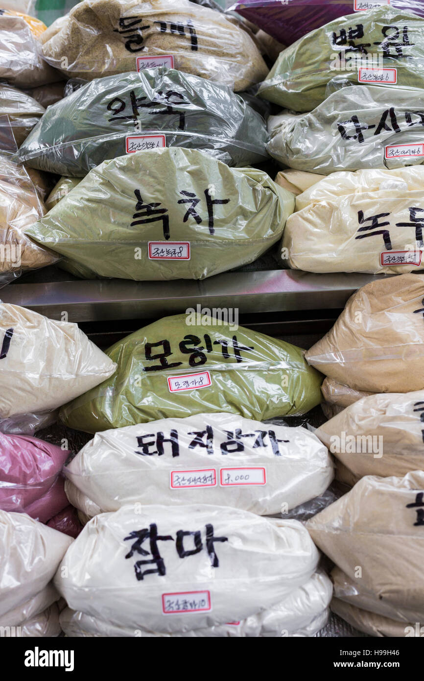 Spices in korean market Stock Photo - Alamy