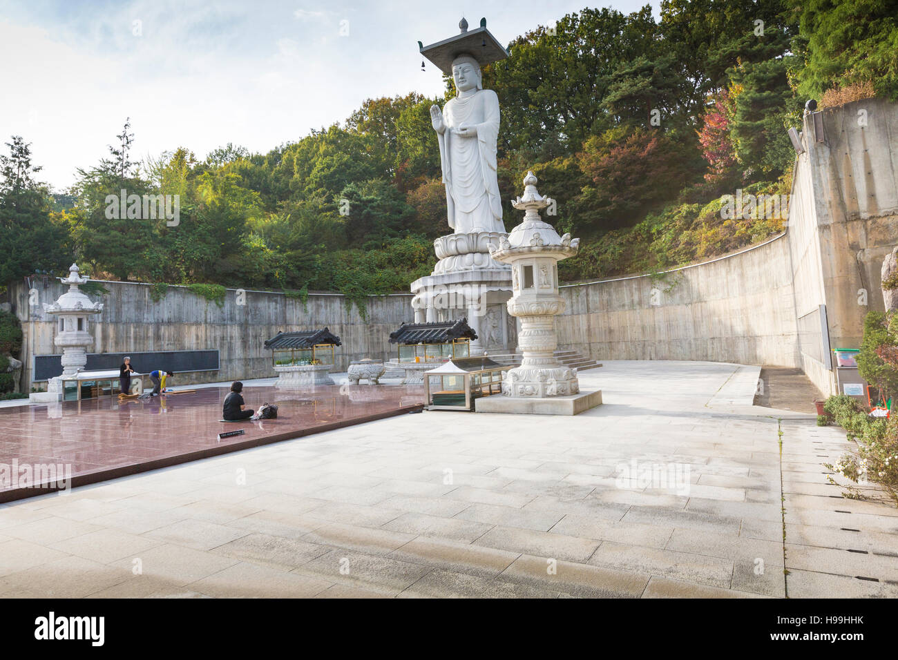 Bongeunsa Temple in the Gangnam District of Seoul, Korea Stock Photo ...