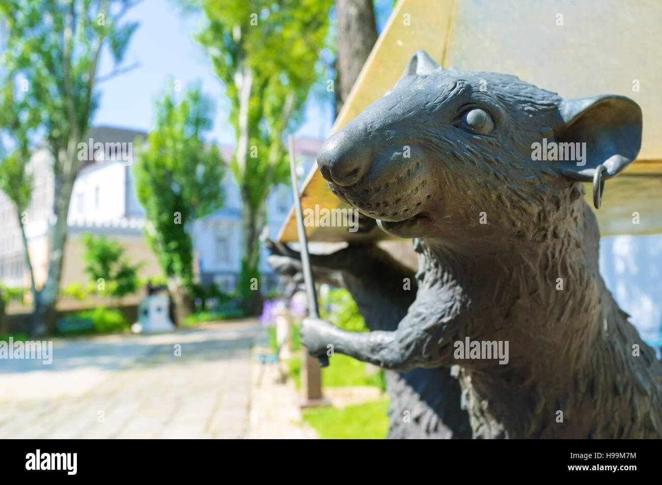 The element of the sculpture of the rats that hold the pyramid in the ...