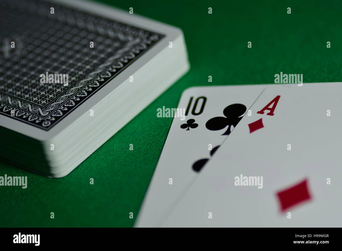 Poker cards hi-res stock photography and images - Alamy