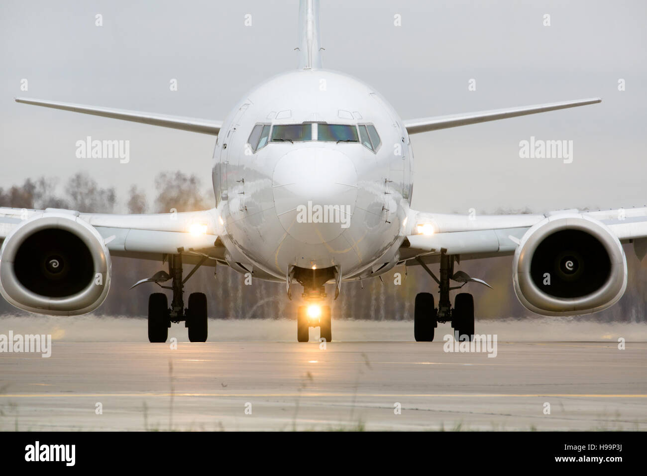 Preparing aircraft for takeoff hi-res stock photography and images - Alamy