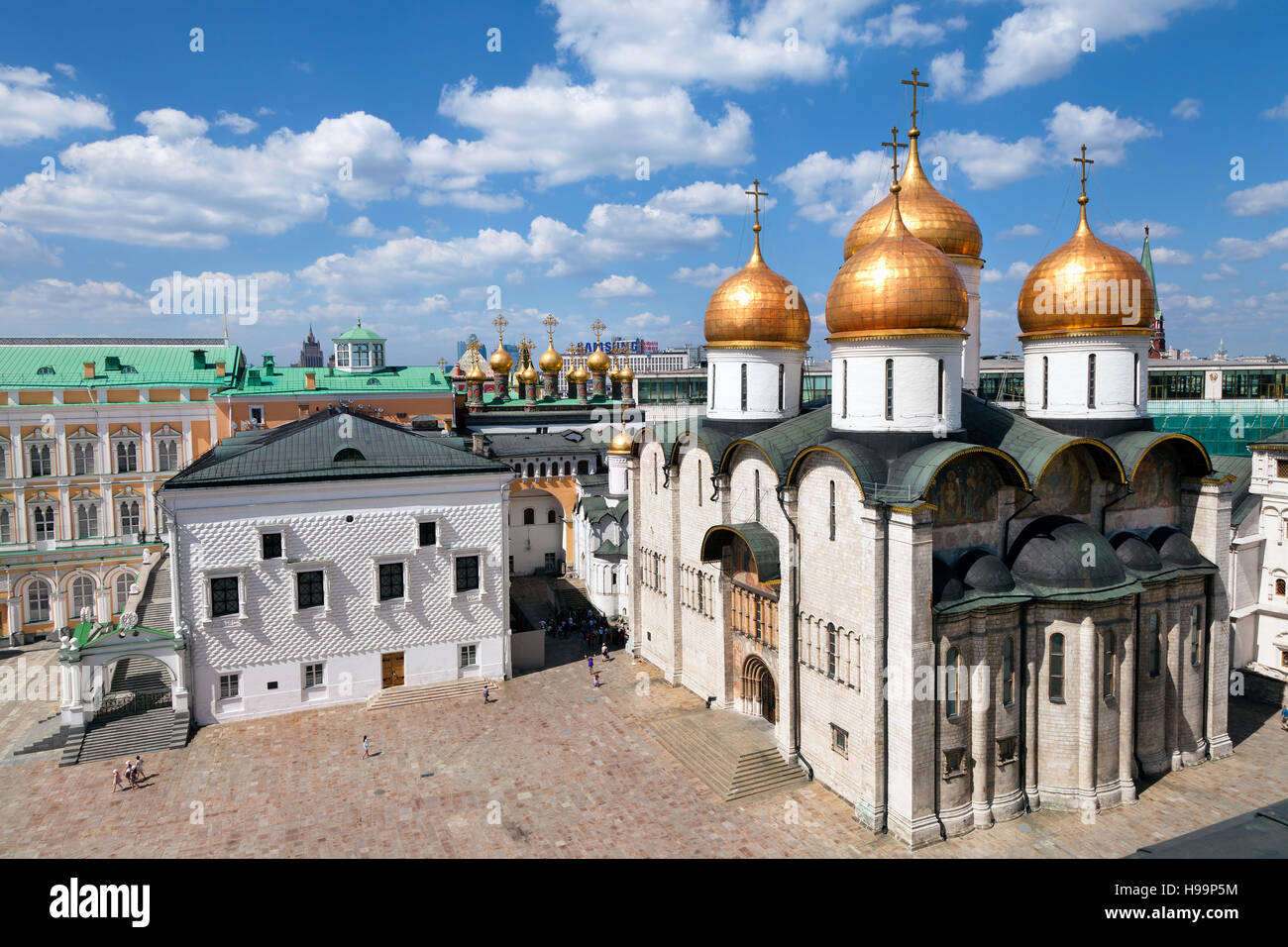 Kremlin aerial view moscow hi-res stock photography and images - Alamy