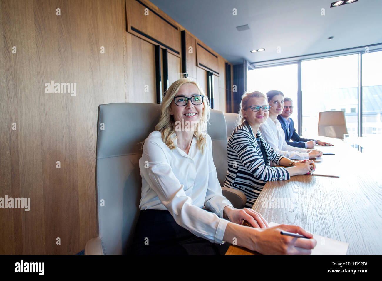 Small conference room table hi-res stock photography and images - Alamy