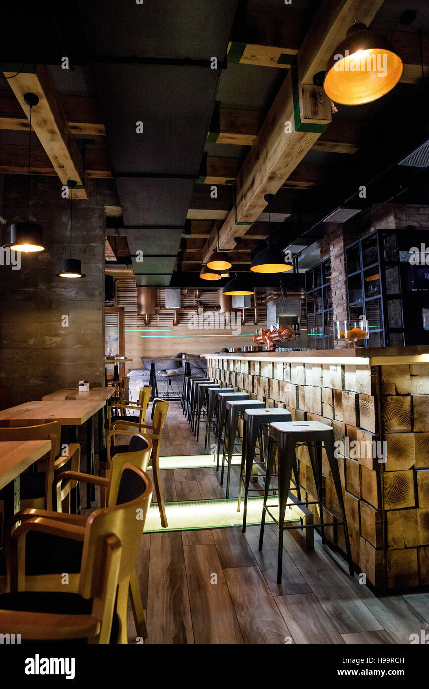 Empty restaurant hi-res stock photography and images - Alamy