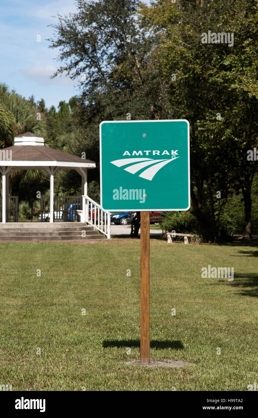 Railroad signs hi-res stock photography and images - Alamy