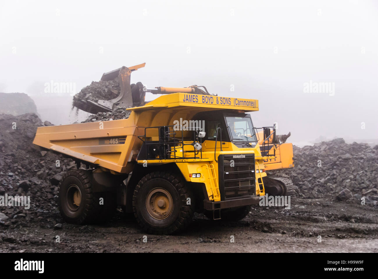 Vehicles working in quarry in hi-res stock photography and images - Alamy