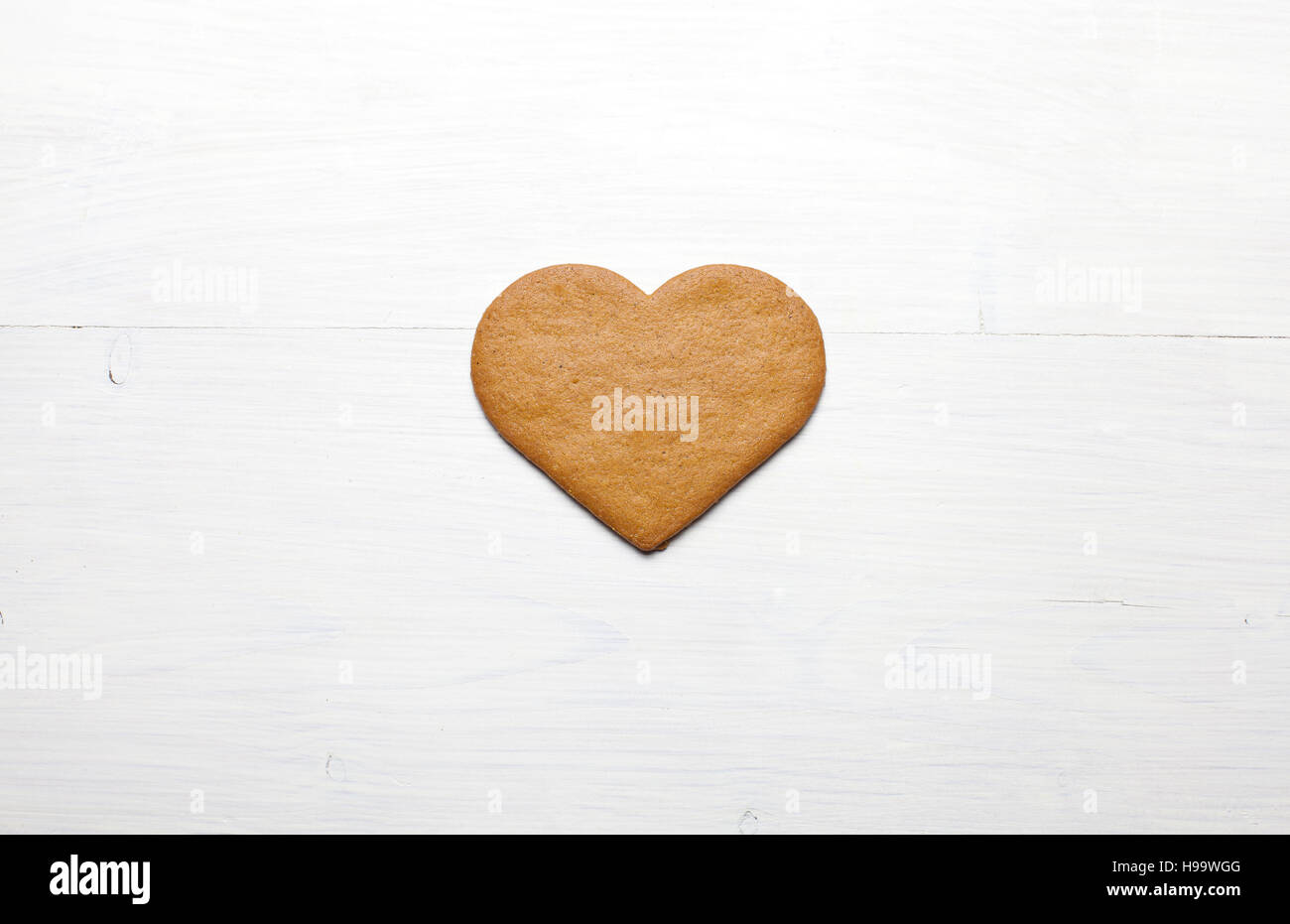 Heart shaped Gingerbread cookie Stock Photo - Alamy