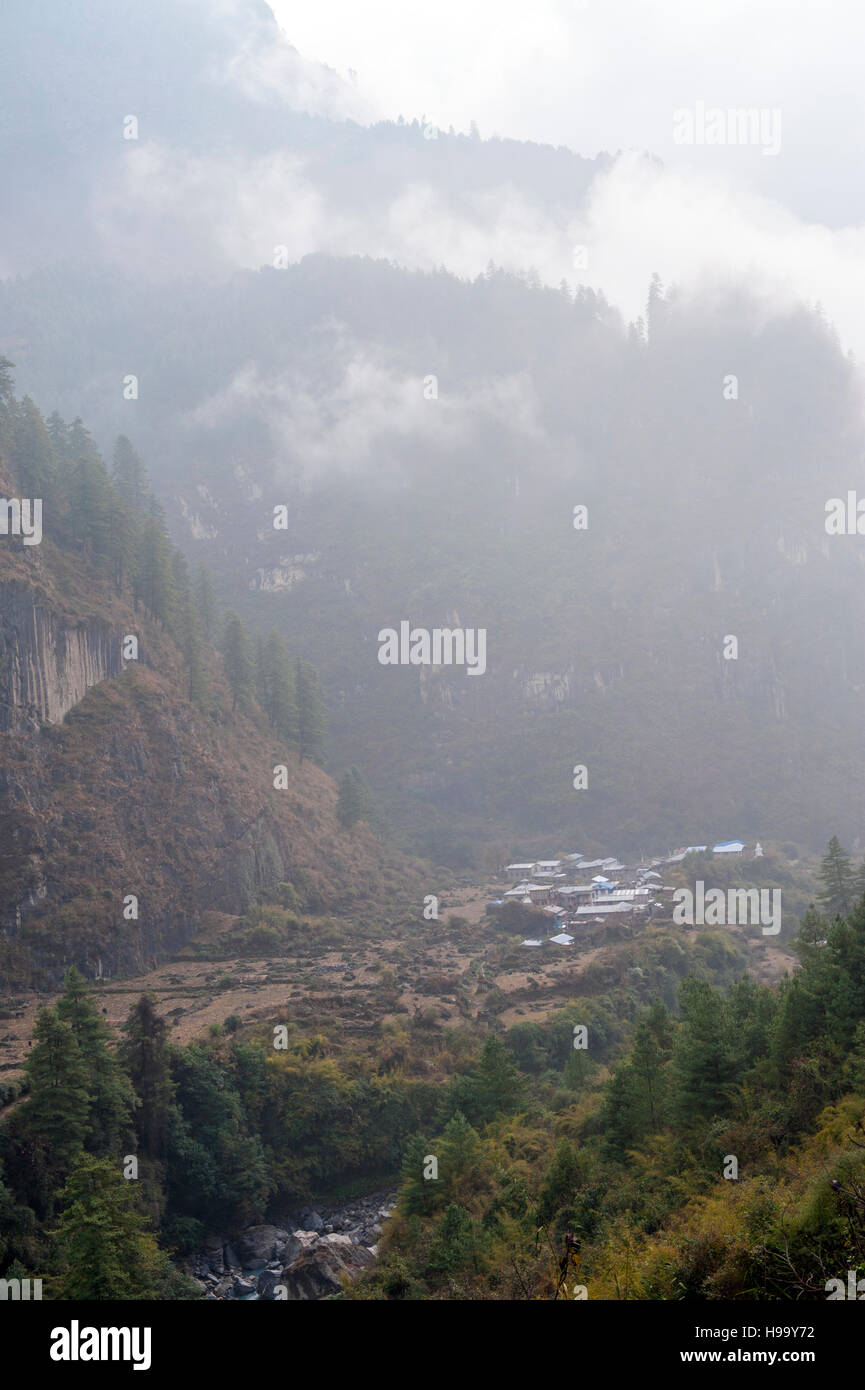 Dharapani nepal hi-res stock photography and images - Alamy