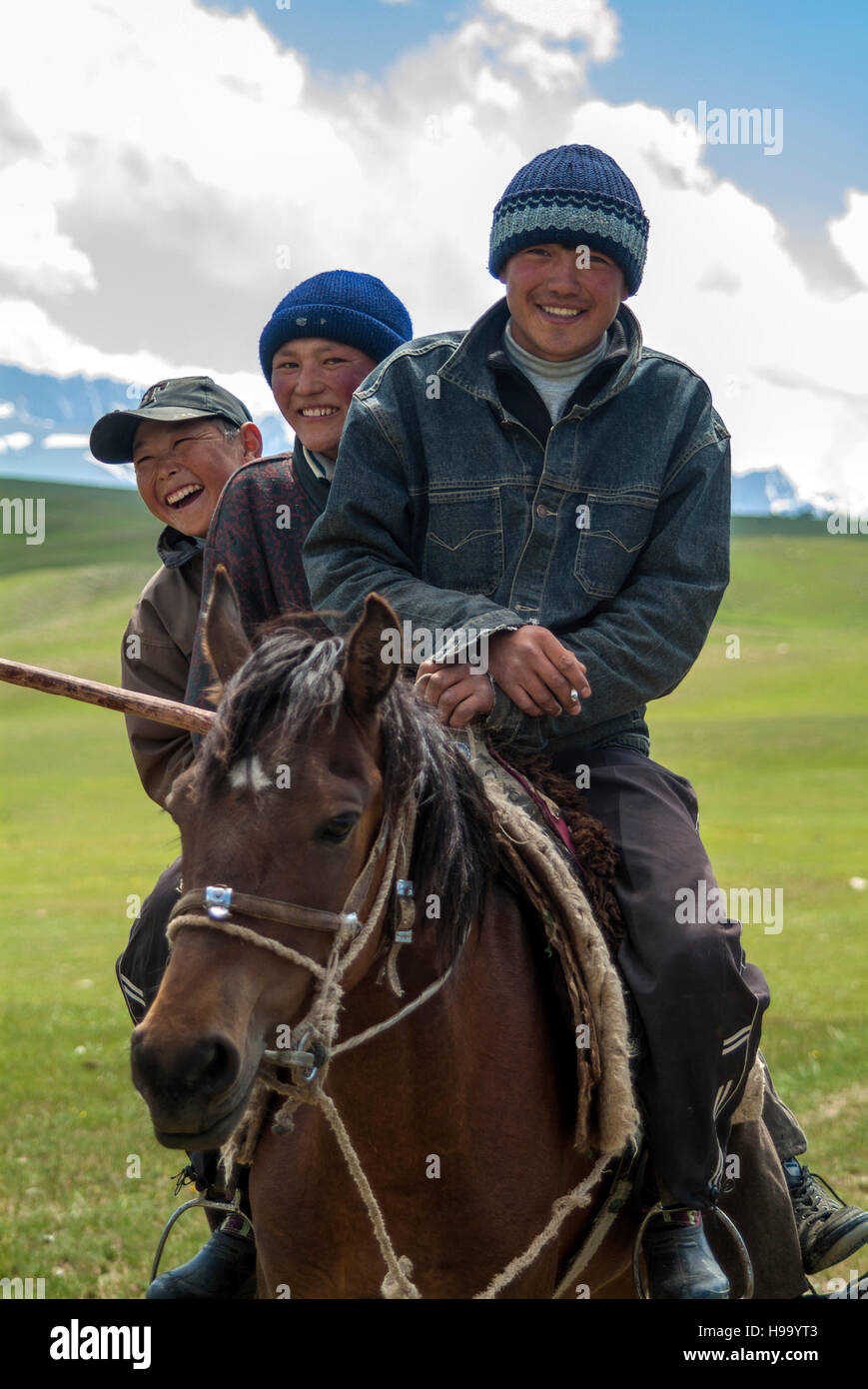 Kids riding sheep hi-res stock photography and images - Alamy