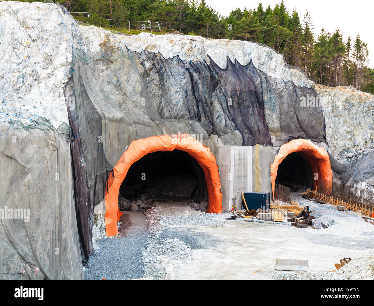 Technology and industry, the tunnel road under construction Stock Photo ...